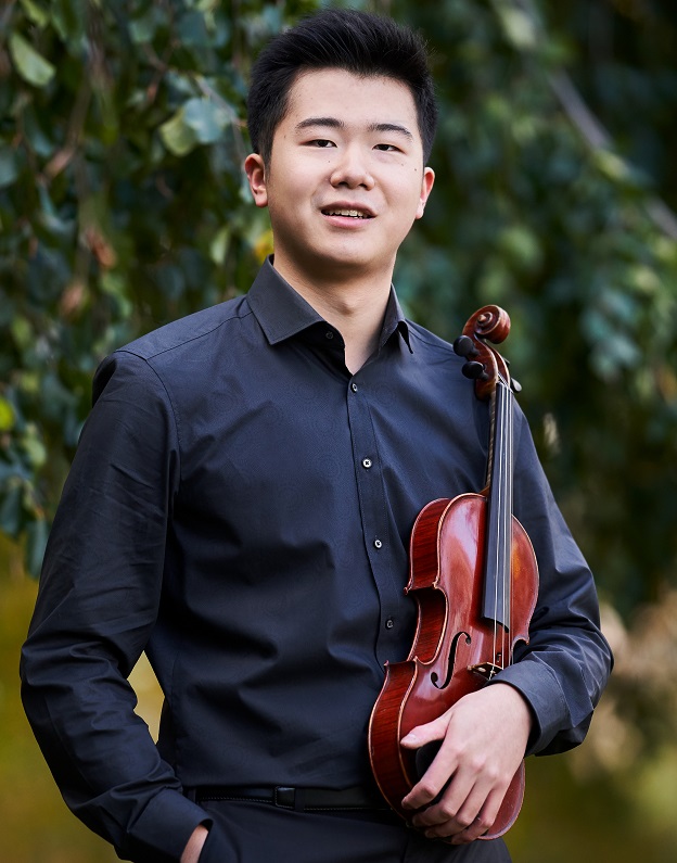 Two young musicians from the Liechtenstein Music Academy play at the ...